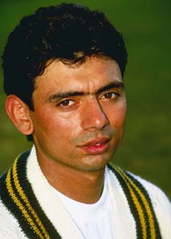 Rediff On The NeT: World Cup 1999 - Pakistan - Gallery - Saqlain Mushtaq